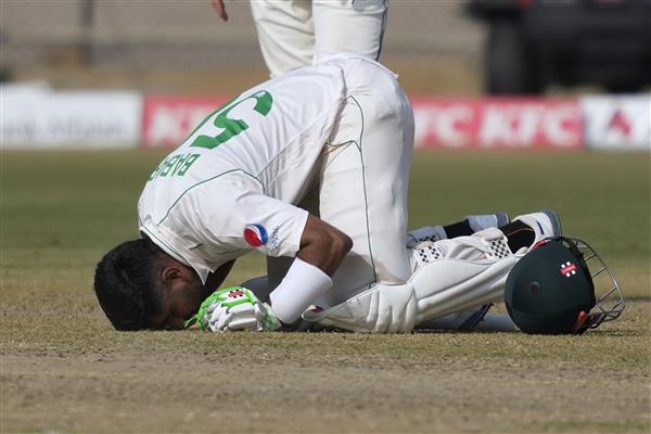 Babar Azam survives New Zealand' assault - The Tribune