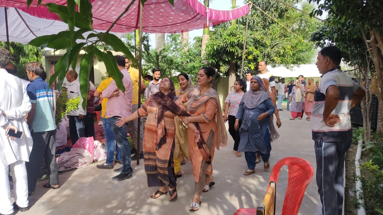 Samba boils in anger after killing of teacher Rajni Bala in Kashmir ...