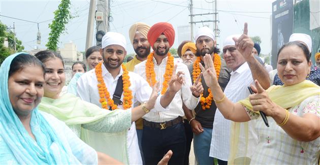 Mithapur welcomes its heroes - The Tribune