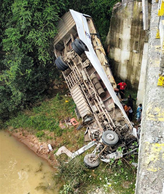 Six killed, many injured as bus falls off bridge in Jharkhand - The Tribune