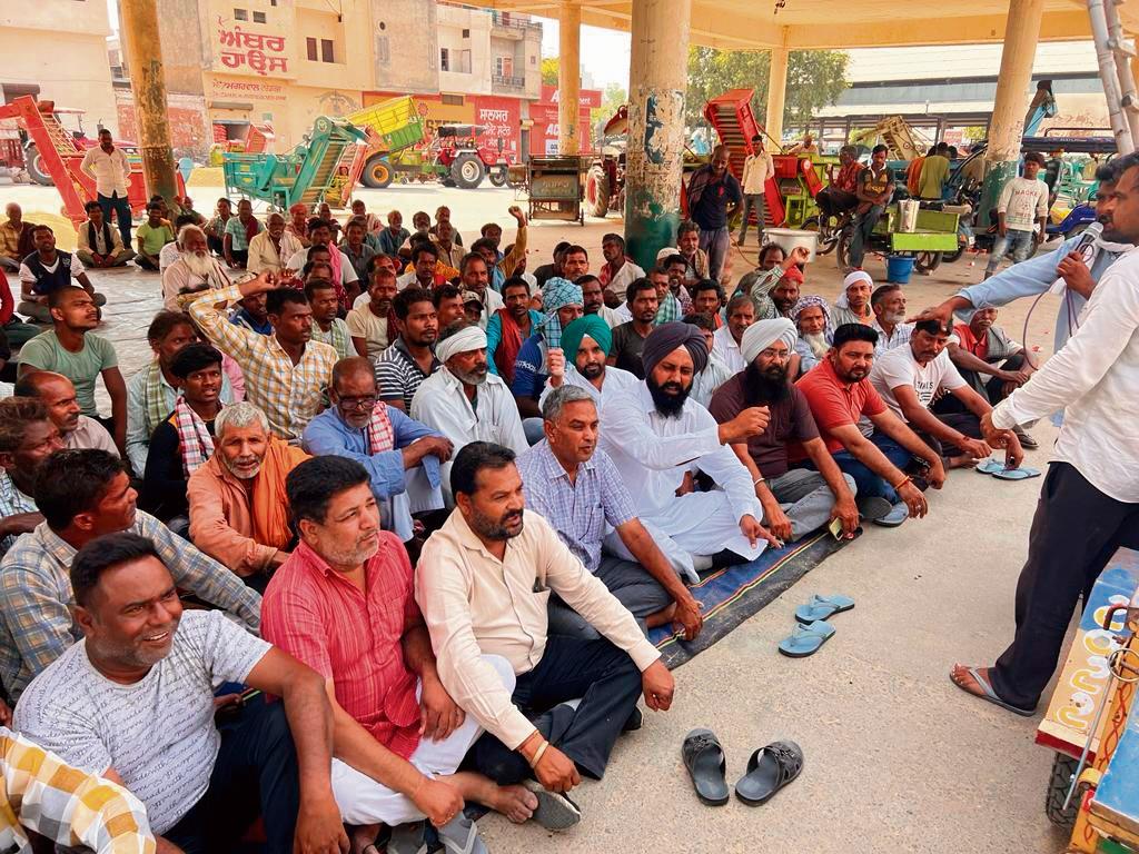 Labourers on strike against ‘low wages’, paddy procurement hit - The ...