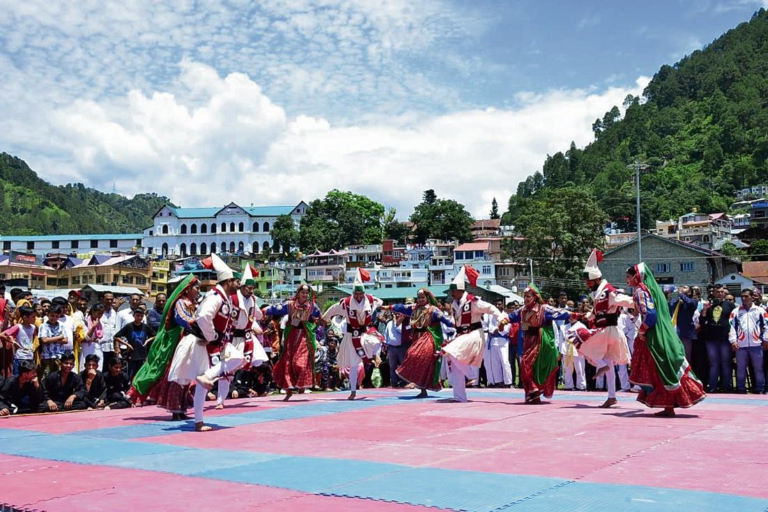 Himachal Governor inaugurates Minjar fair - The Tribune