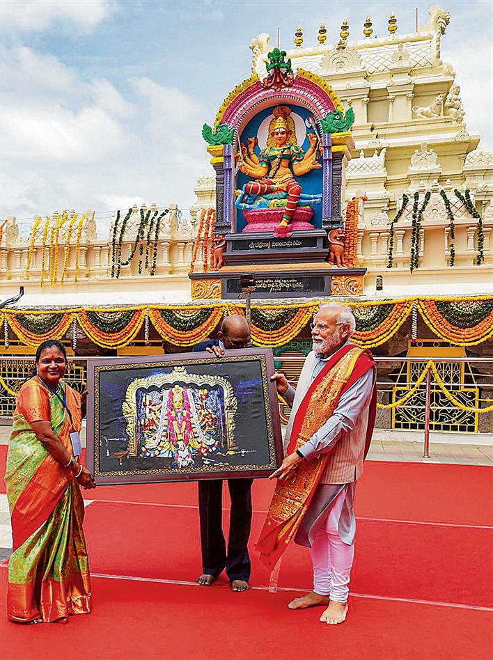 'Loot ki dukaan': PM Modi attacks Congress in poll-bound Rajasthan ...