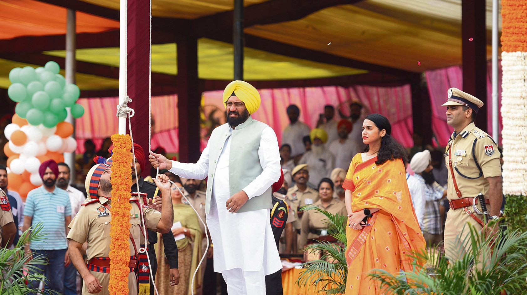 Independence Day Function: Minister hoists tricolour, lists state govt ...