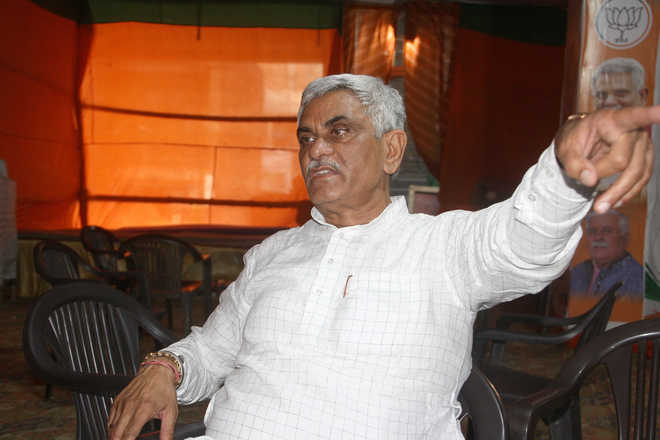 Ex-Haryana minister Grover ‘threatens’ Rohtak SP; election office seeks ...