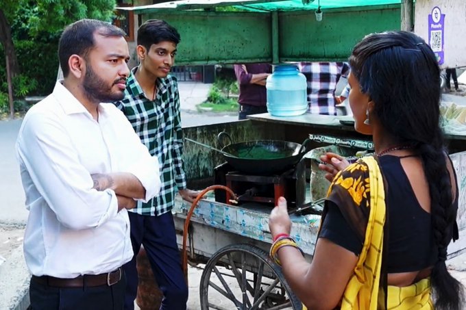 ‘Selling samosas won’t define my future’: Noida’s 18-year-old samosa ...