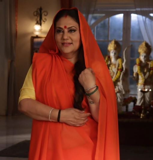 ‘Ramayan’ actress Dipika Chikhlia pays visit to ‘Ashtavinayaka’ Ganpati ...