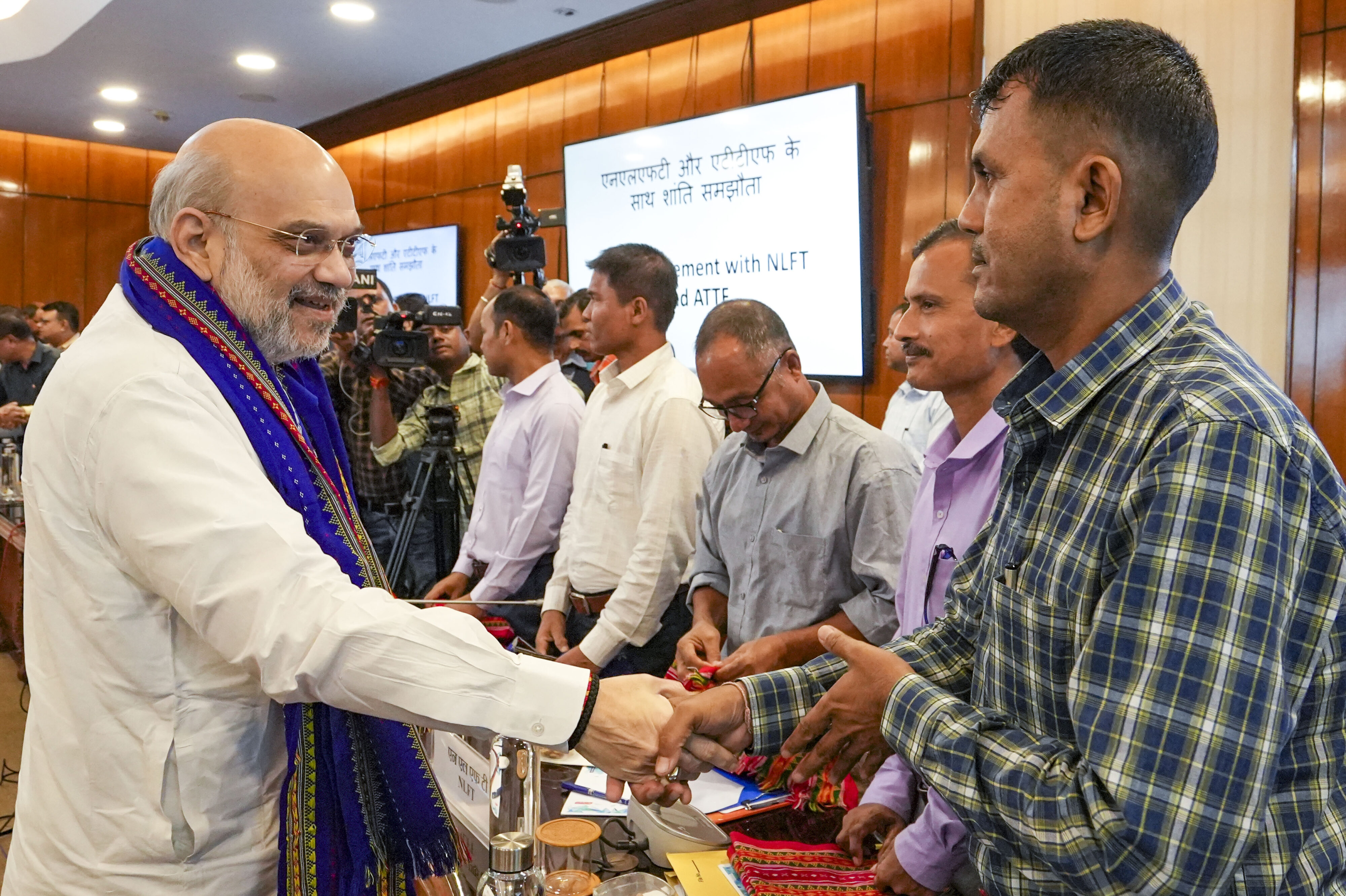2 insurgent groups sign peace pact with Centre, Tripura Government ...