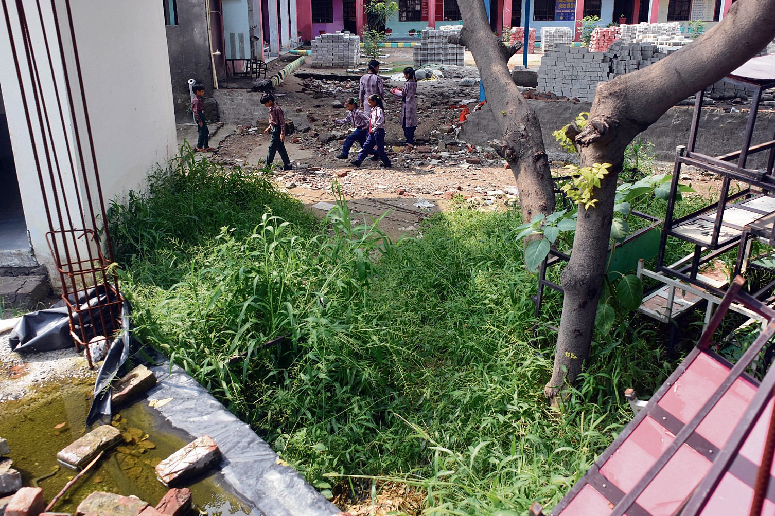 Deplorable conditions at Sunet govt school, 1.3K students forced to ...