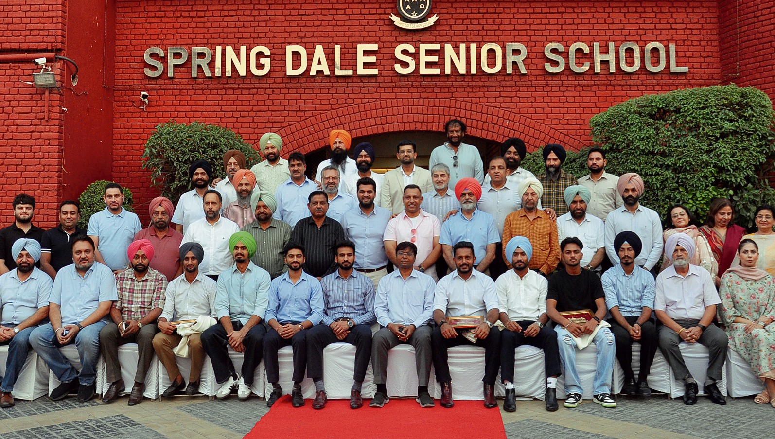 Indian hockey team gets rousing welcome at Spring Dale School by ex ...